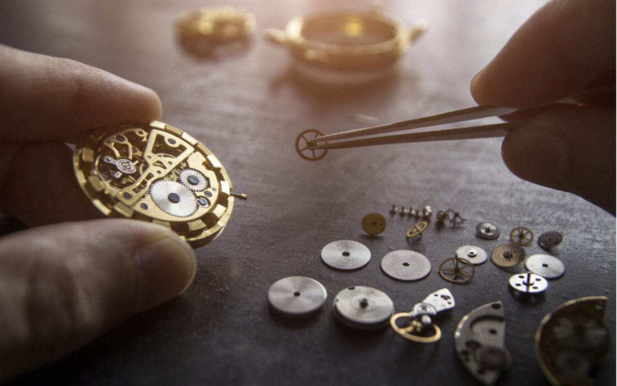 Mechanical Watch Care 101: Keep Your Timepiece Ticking Perfectly ...